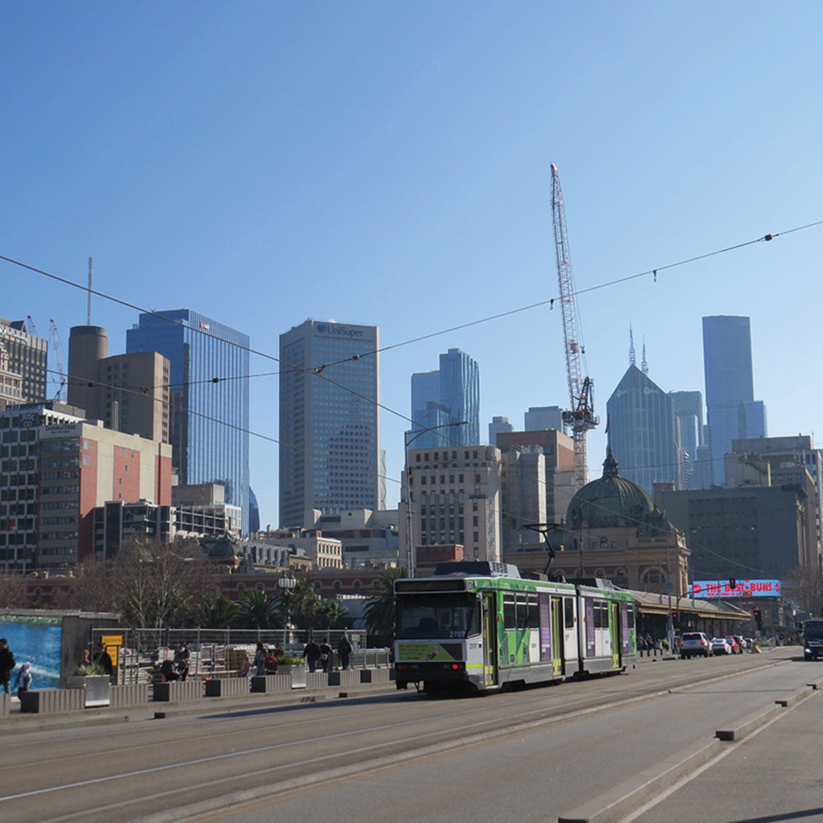 Phil Parker: Melbourne Episode 1: Return of the wino – Ponsonby News